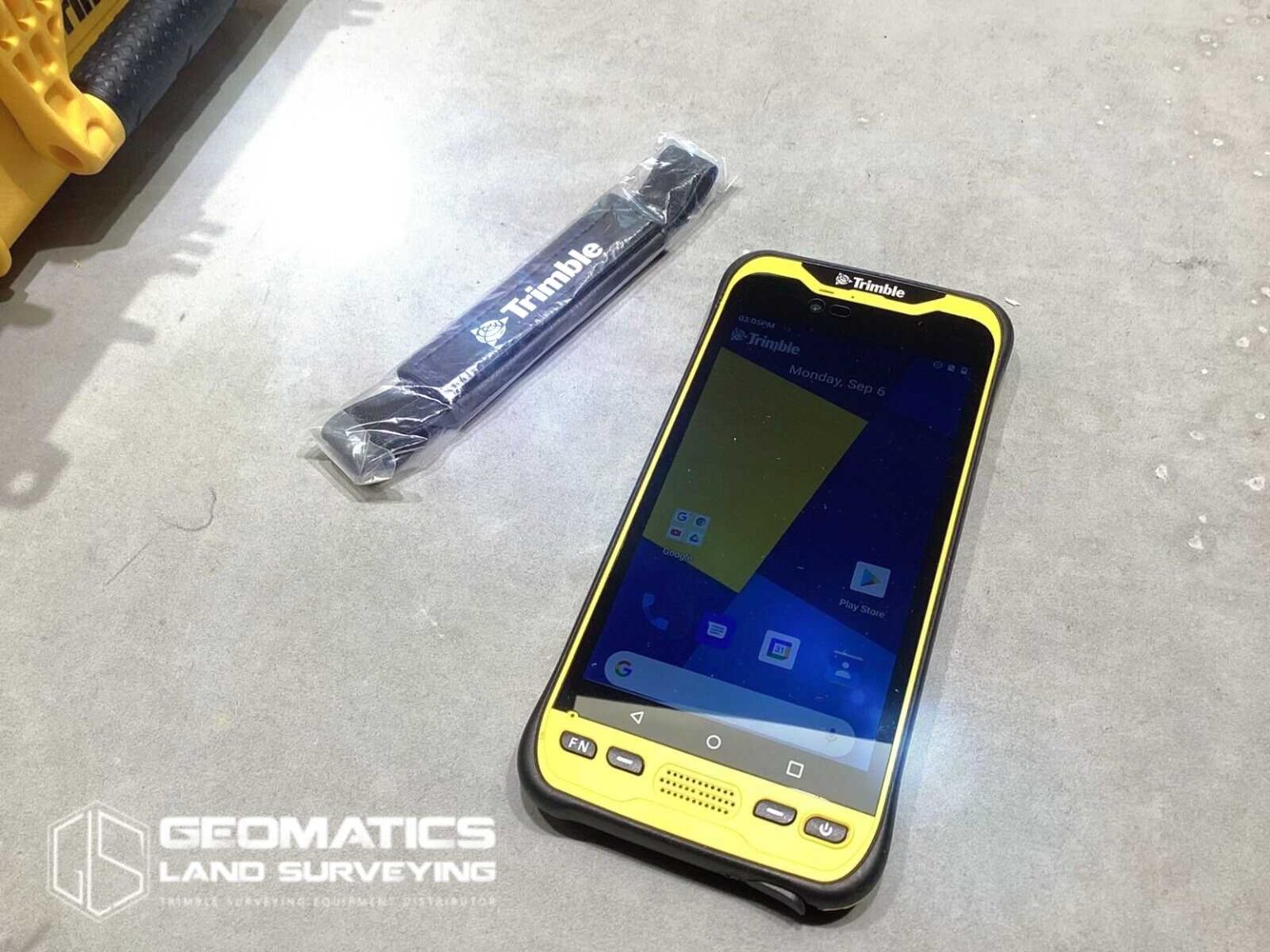 Trimble R12i GNSS System | geomaticslandsurveying.com